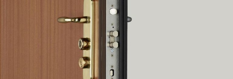Comment choisir une porte d'entrée sécurisée